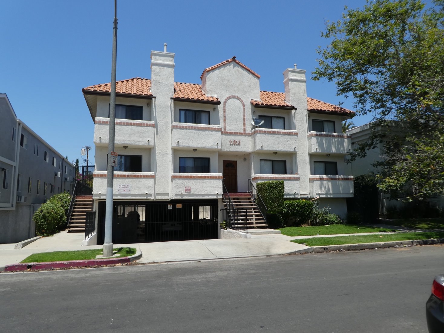 11913 Avon Way | Westsideplaces – Apartment rental in west side Los ...